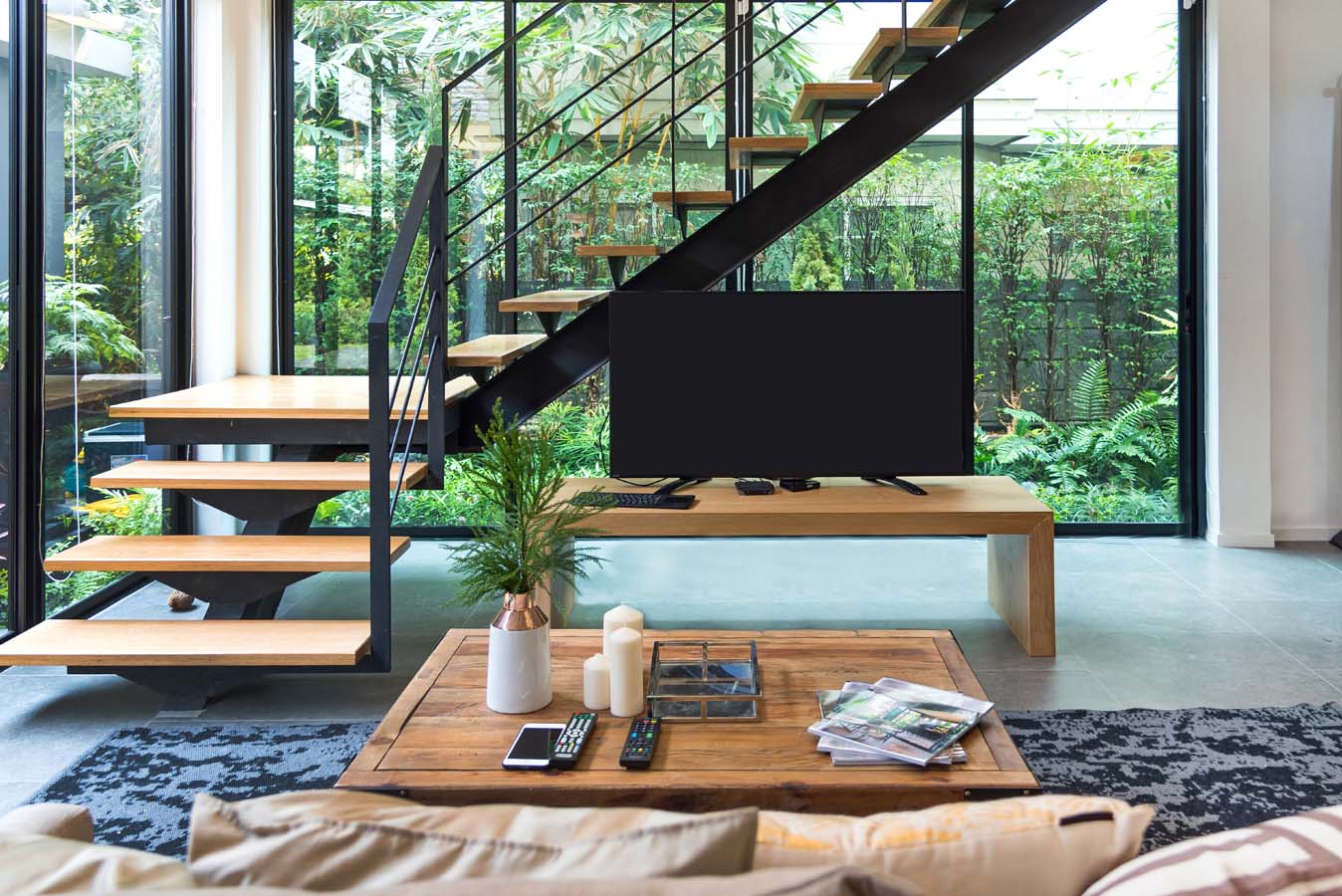 Modern Staircase Design - Zelta Floor & Design