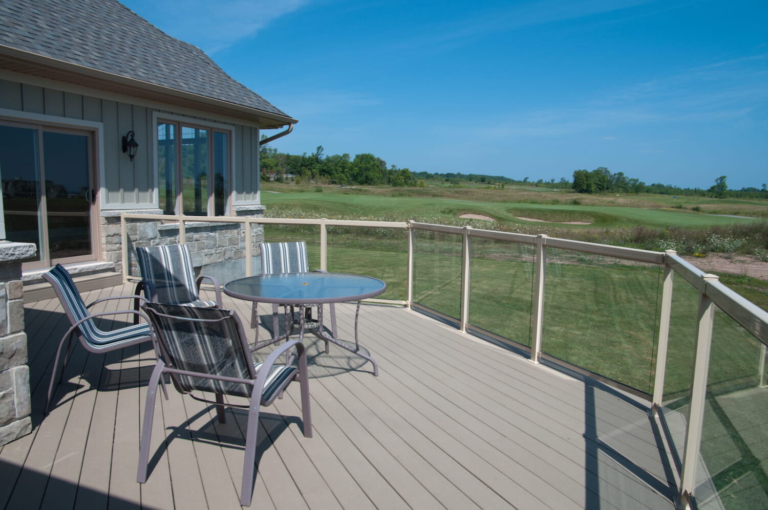 Expert Glass Railings Toronto | Zelta Flooring